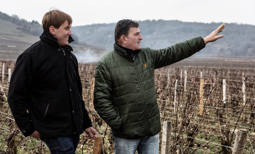 Emmanuel Rouget produit des vins en Bourgogne. Le portrait ici